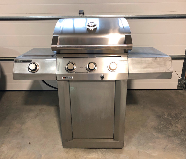 Centro propane BBQ with cover and full propane tank - Excellent ...