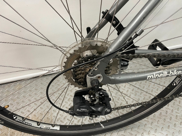 Velo LARGE Hybride Homme MINELLI SILHOUETTE ALU 21 Vitesses Ro ...