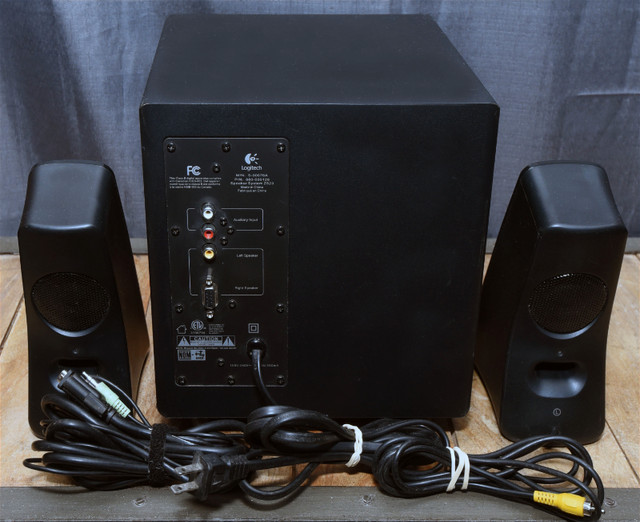 Caisses de son 21 Logitech Z523 Speaker System, West Island - Haut ...