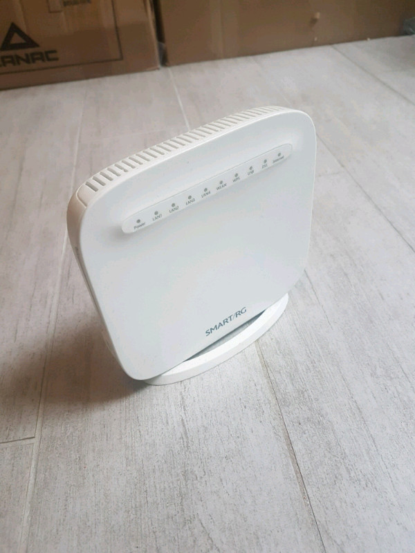 Routeur SmartRG SR505n - Tres bon etat Fonctionne parfaitementVient ...