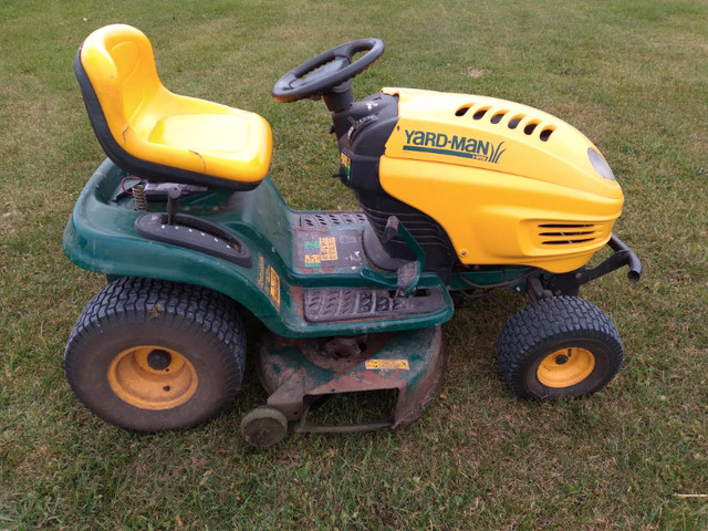 YardMan 22hp Hydrostatic Lawn Mower - YardMan 22HP twin cylinder Briggs ...