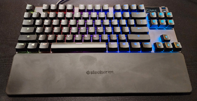 SteelSeries Apex Pro TKL Mechanical Gaming Keyboard with box - Keycaps ...