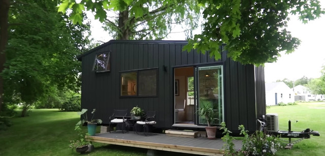 TINY HOME BUILDERS SHIPPING CONTAINER CABINS Toronto - Made to order ...