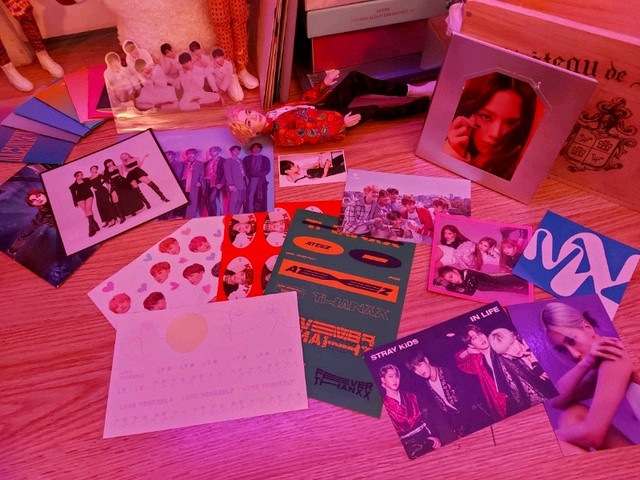 MEGA Kpop fan boxset BTS Stray Kids Astro Blackpink etc, Gatineau ...