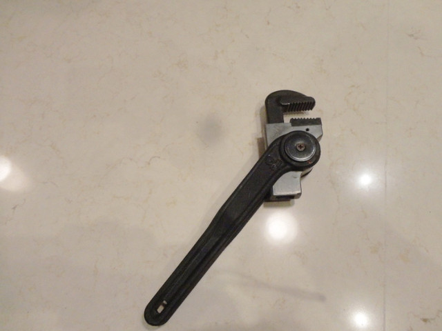 Jaws Power Grip J1010 Self Adjusting Ratcheting Wrench 15 jaw ...