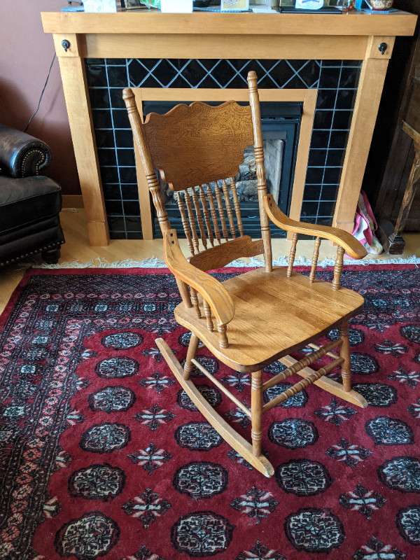 Vintage Pressed Back Oak Wood Rocker Rocking Chair - Vintage Pressed ...