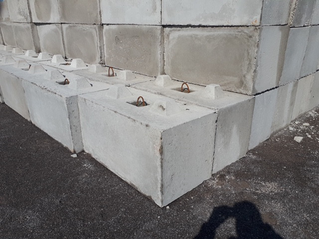 Concrete Stacking Lego Lock blocks for Retaining Walls - Concrete ...