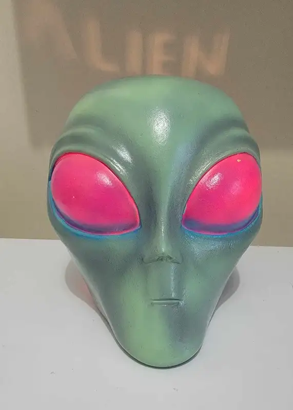 RARE 90s Alien Head UFO ICONIC Lamp Glowing Eyes Projection, Edmonton ...